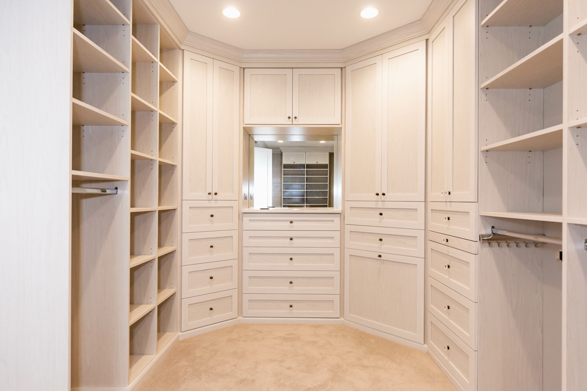 Closet Cleanout: What to Keep, What to Toss, and What to Donate ...