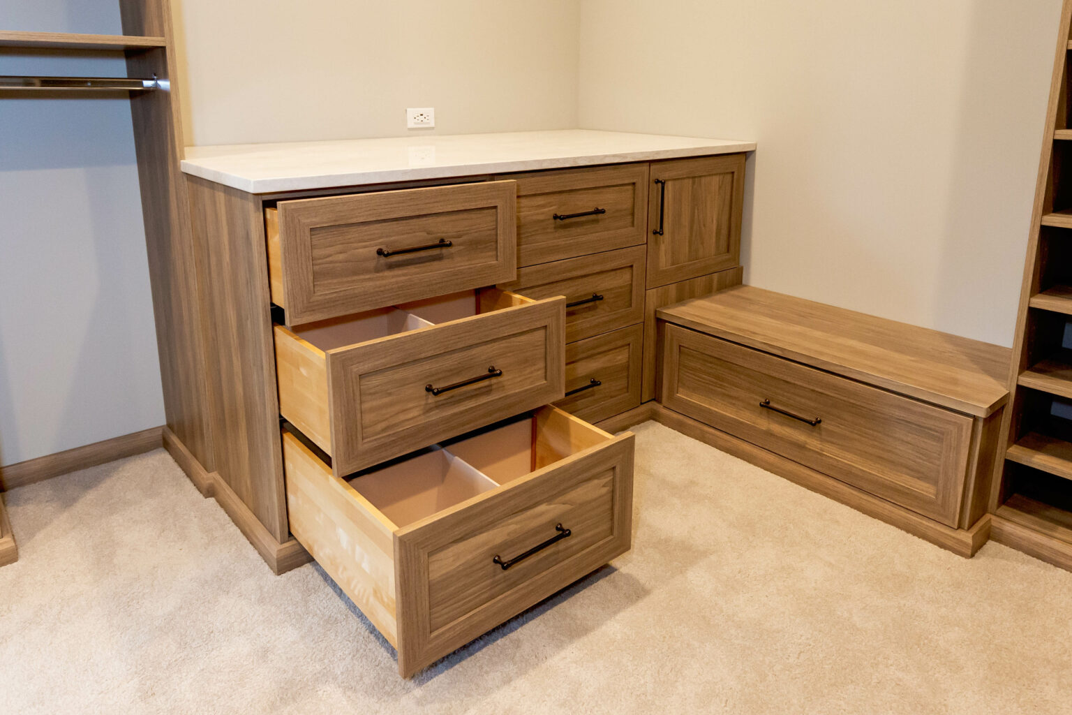 Closet Cleanout: What to Keep, What to Toss, and What to Donate ...